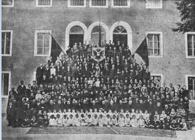 Skënder Luarasi: Fletë nga historia e shkollave të para shqipe | Gazeta ...