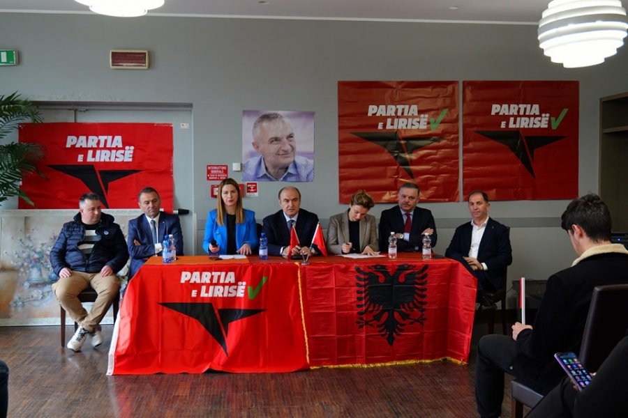FOTO/ Partia e Lirisë takim në Milano, Meta: 11 Maji është mundësia ...